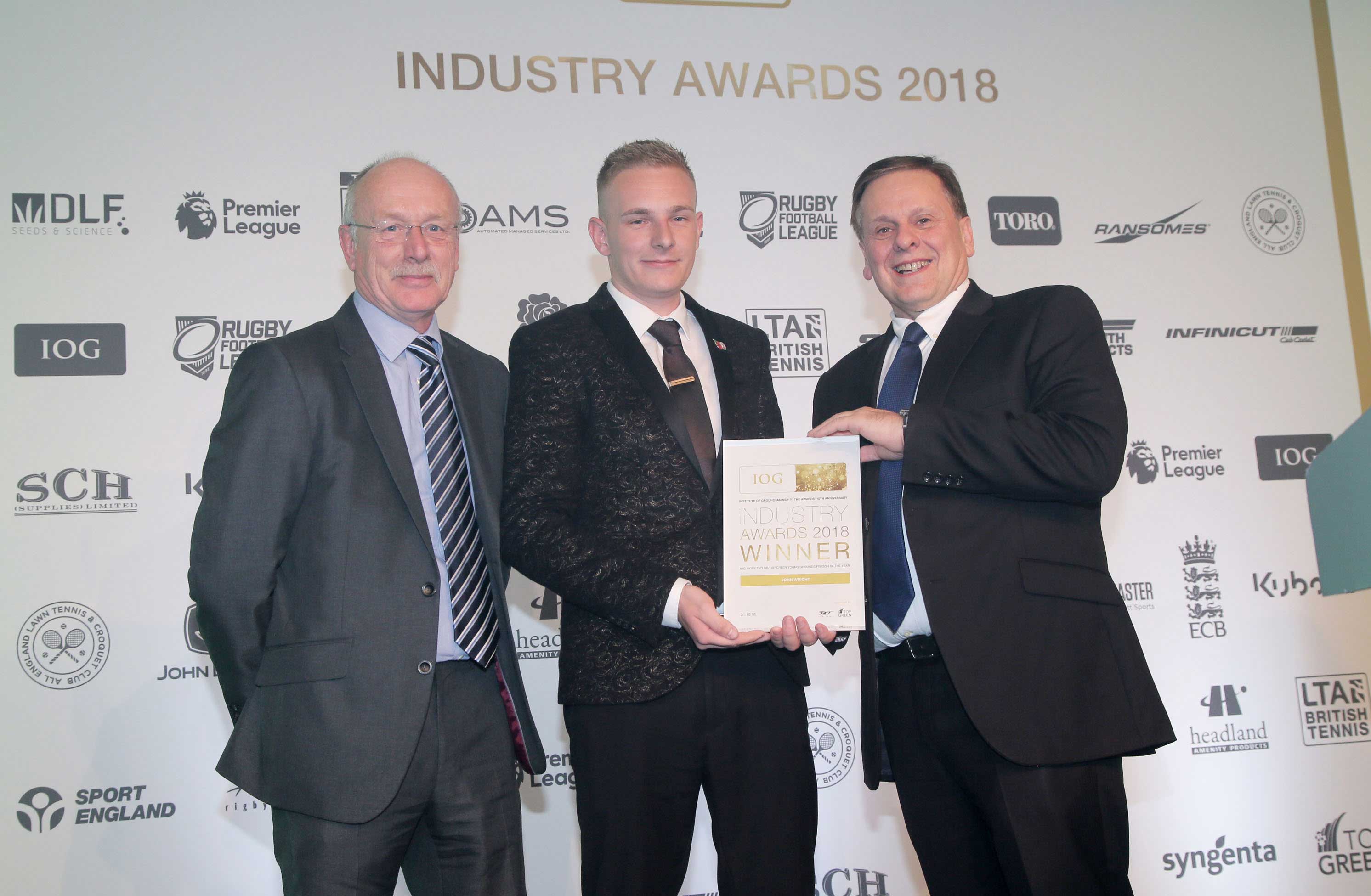 John Wright du Southampton FC Remporte l'IOG Award du Meilleur Jeune ...