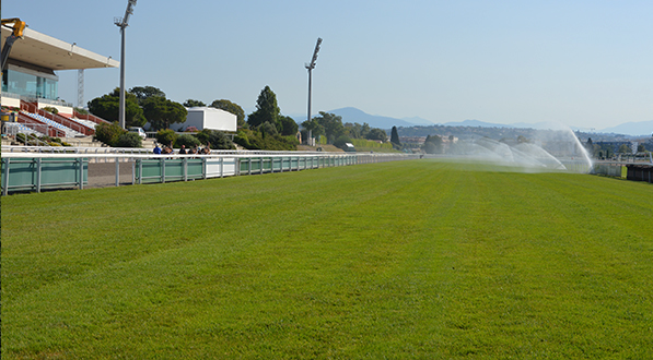 Eurosport 4-4-2 : Gazon Résistant à l'Hippodrome de Cagnes-sur-Mer